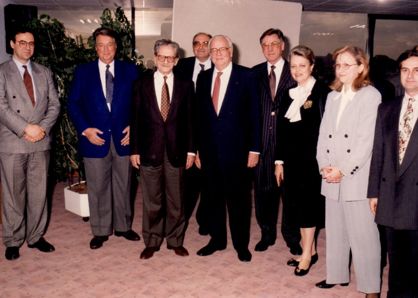 1996 ΕΓΚΑΙΝΙΑ ΝΕΟΥ ΚΤΙΡΙΟΥ ΟΒΙ – Διοικητική Ιστορία ΟΒΙ