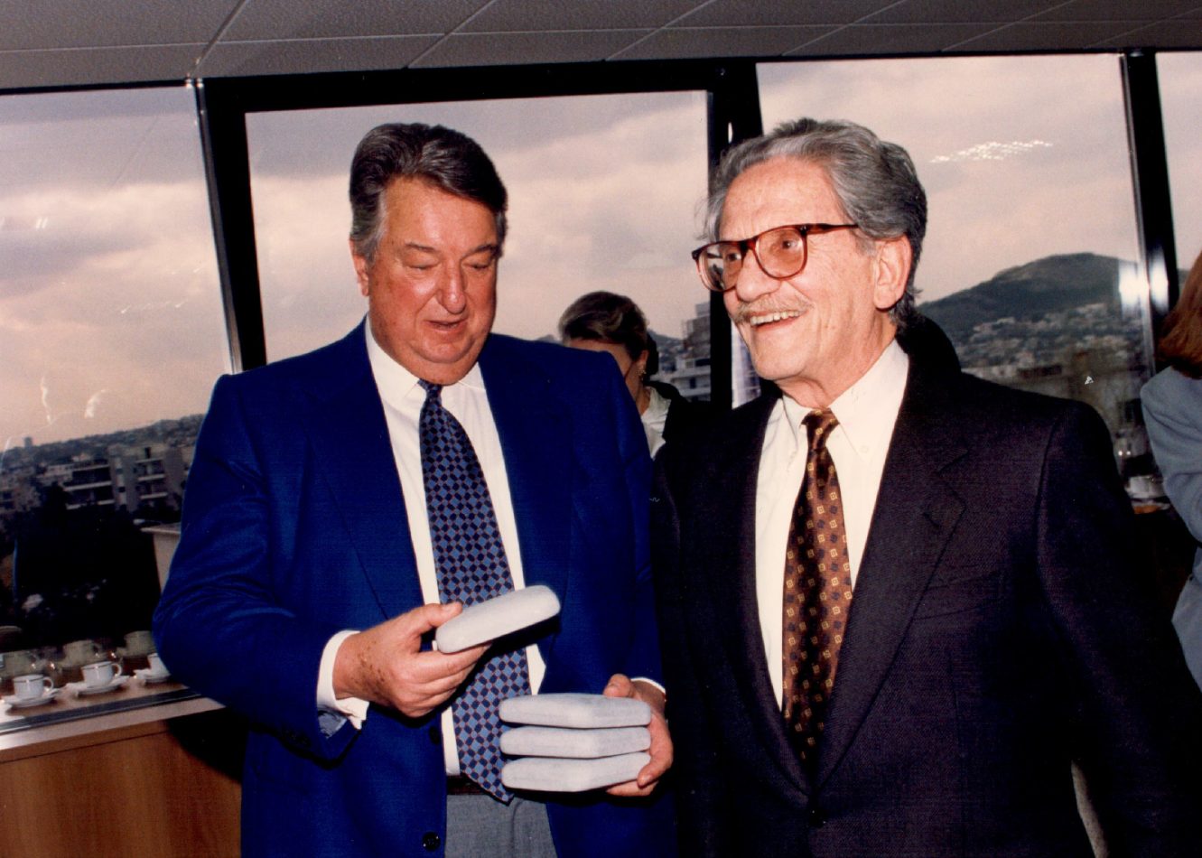 1996 ΕΓΚΑΙΝΙΑ ΝΕΟΥ ΚΤΙΡΙΟΥ ΟΒΙ – Διοικητική Ιστορία ΟΒΙ