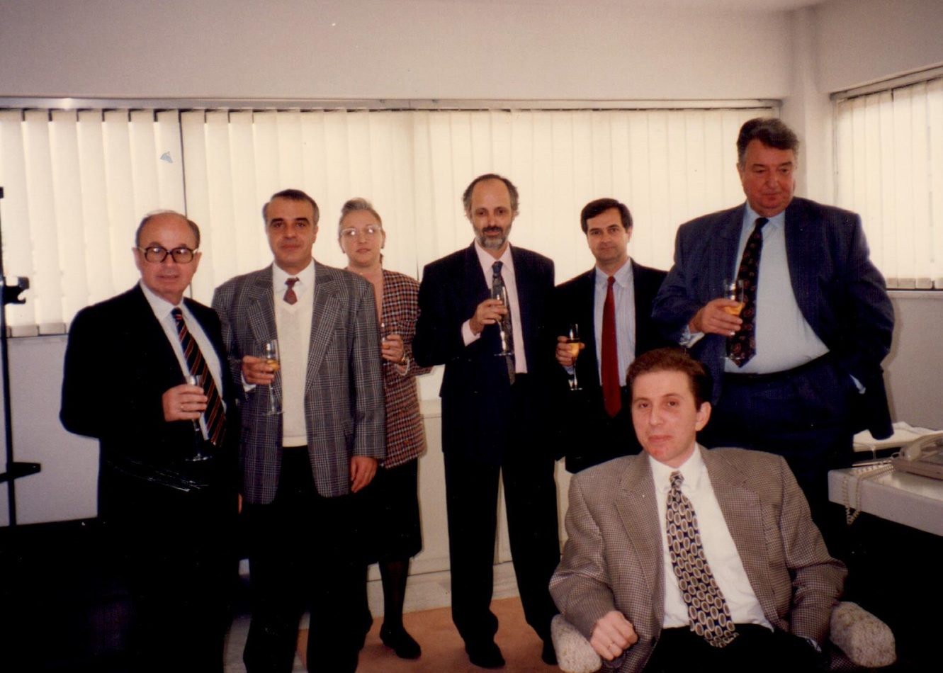 1989 ΝΕΟ ΚΤΙΡΙΟ ΟΒΙ ΥΠΟΓΡΑΦΗ ΣΥΜΒΟΛΑΙΩΝ – Διοικητική Ιστορία ΟΒΙ